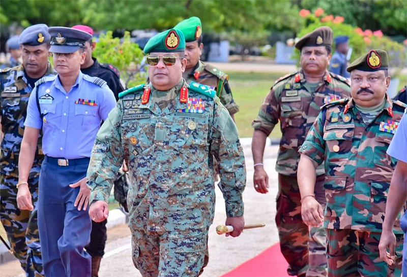 CHIEF OF DEFENCE STAFF VISITS SECURITY FORCES - JAFFNA - Ceylon Daily News