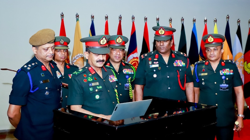 ARMY COMMANDER LAUNCHES VETERANS JOB BANK - Ceylon Daily News
